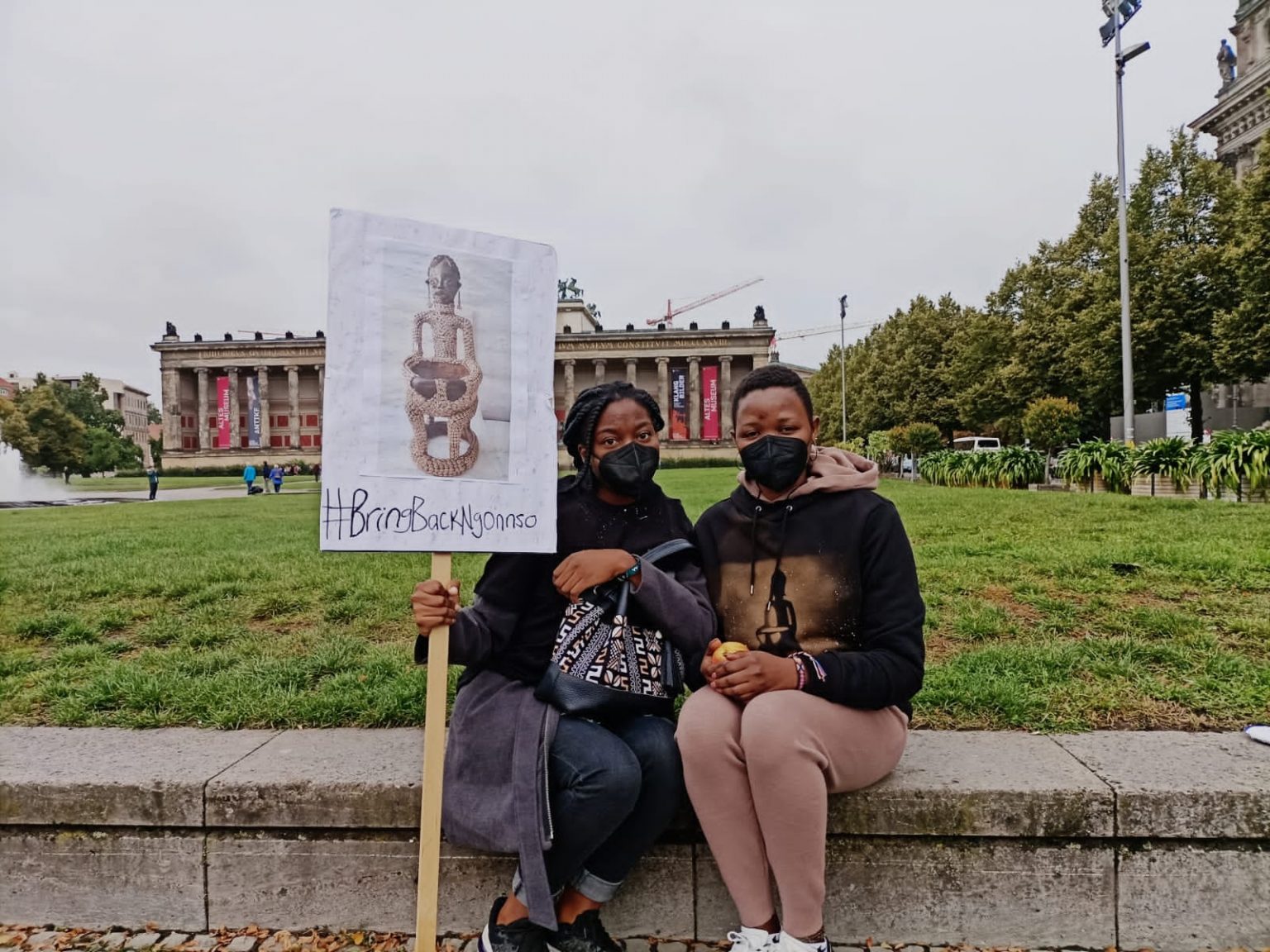 Raubkunst aus Kamerun – Die Ngonnso-Statue - BlaxMag